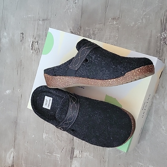 Earth Origins | Shoes | Earth Origins Aurora Janet Black Felted Wool ...
